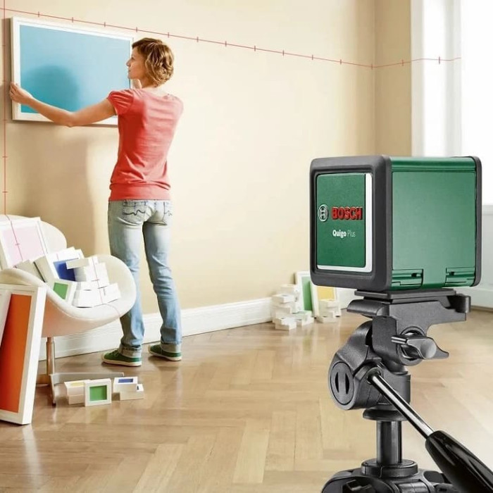 Лазерный нивелир Bosch Quigo Plus со штативом и мишенью